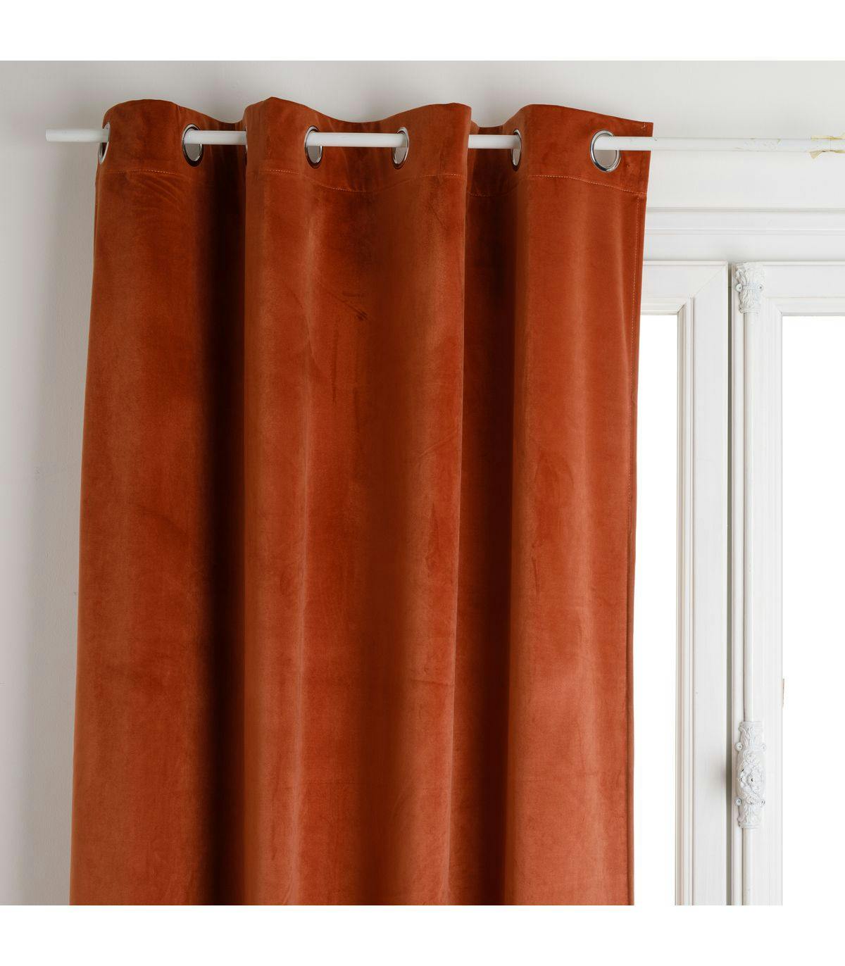 Rideau à œillets Occultant en Velours Terracotta 140 x 260 cm | METRO