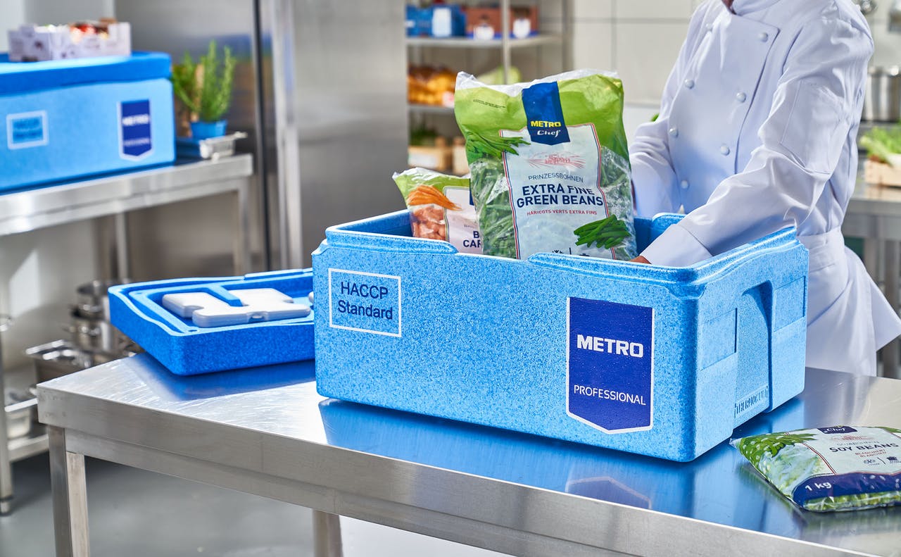 METRO Professional Thermobox GN 1/1, EPP, 40 L, Toplader, mit Kühlakku ...